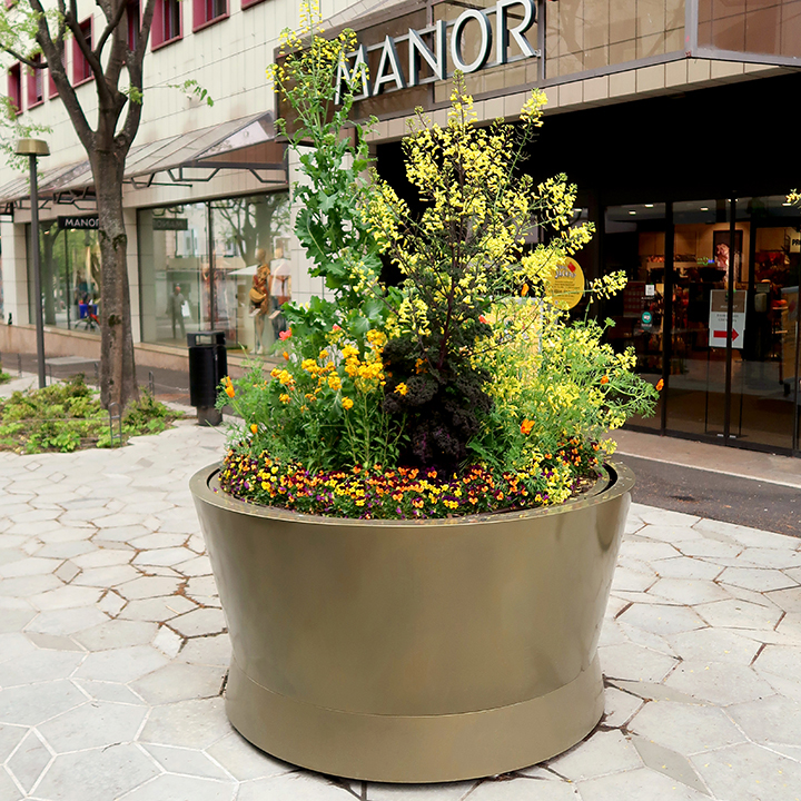 Hydrie - Elegant urban planter - Design by Marc Aurel