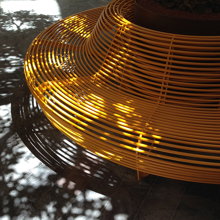 Circular bench - Urban street furniture - made in France