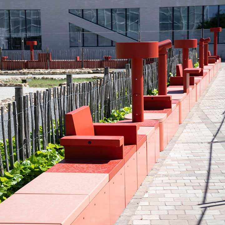 Color Blocks - bring life to your urban spaces with the connected furniture